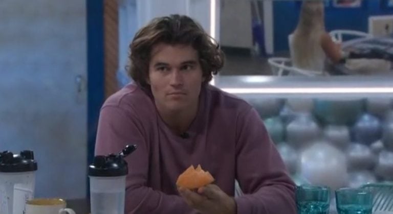 travis - Big Brother Junkies